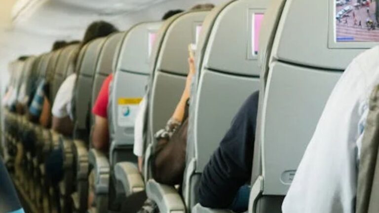 Man sentenced for pretending to be a flight attendant to fly for free ...