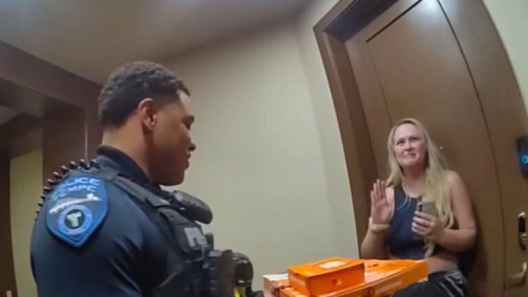 Die Polizei von Arizona nimmt einen Pizzalieferanten fest und liefert ...