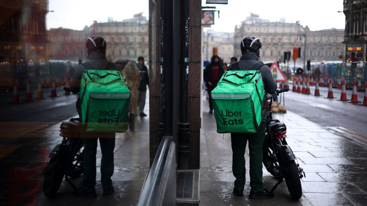 Uber Eats Driver Shocks Internet Users After Revealing How Much He ...