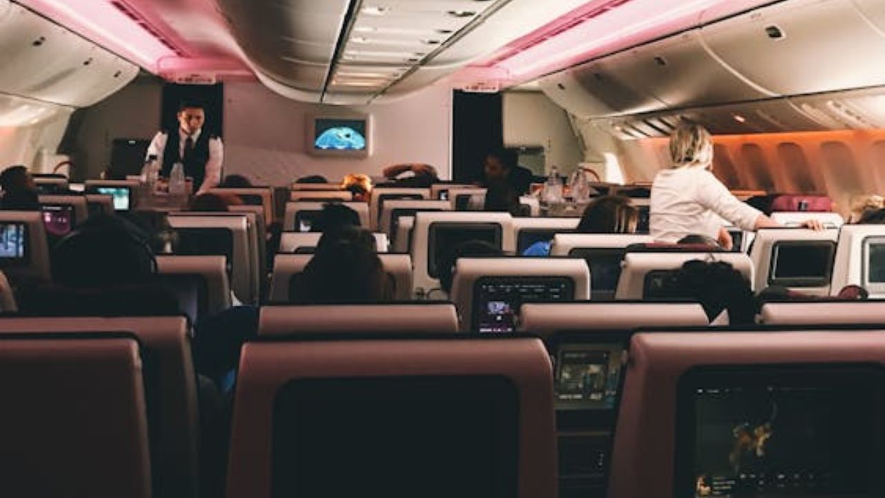 Southwest Airlines announces that plus-size passengers will be able to pay for an extra seat ...