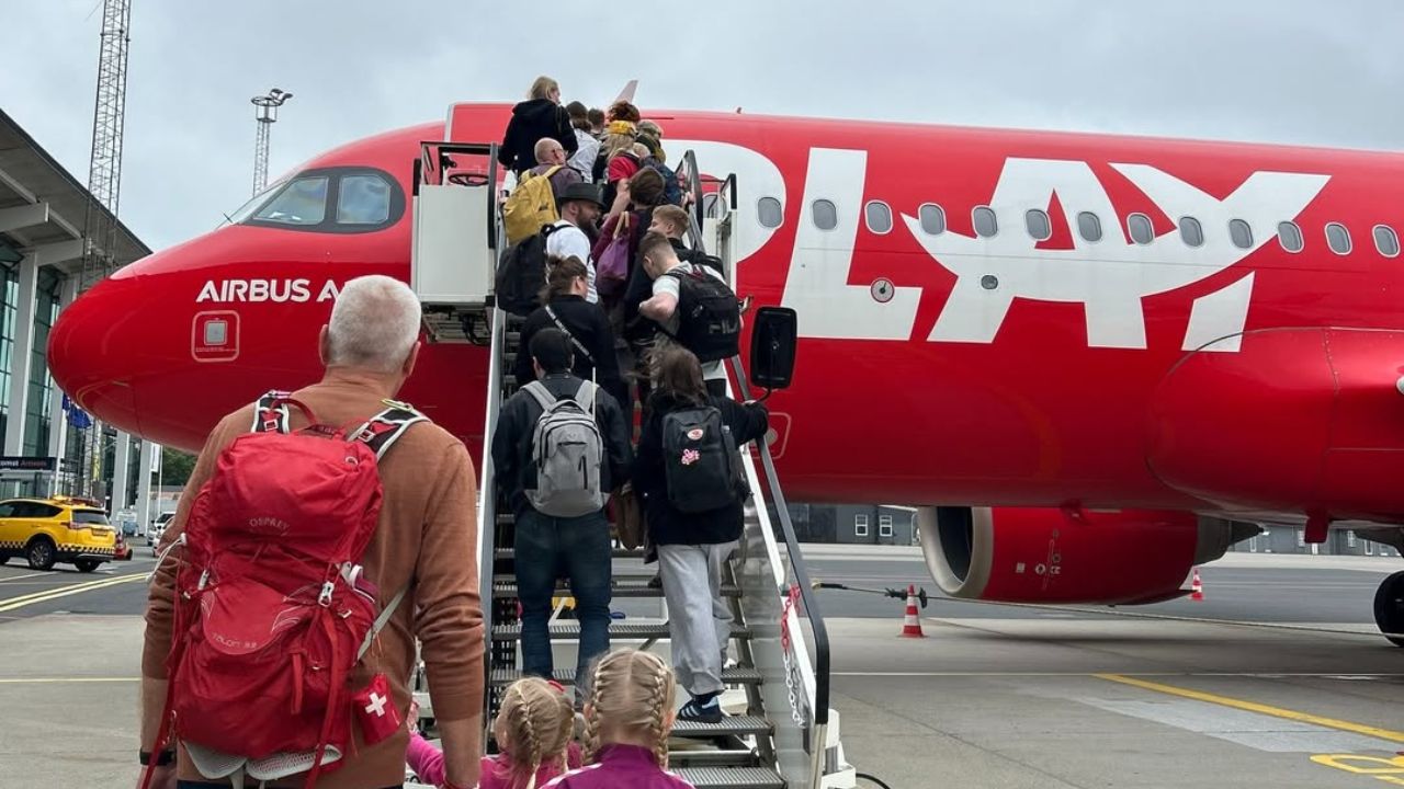 Airline Fly PLAY affects 1,750 passengers after ceasing its operations ...