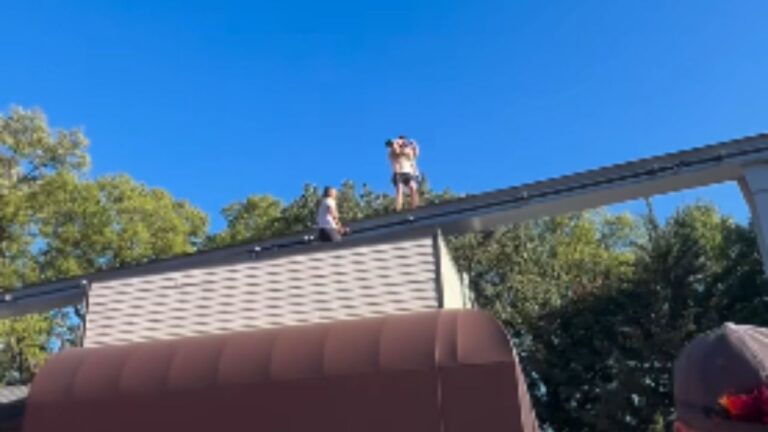 Enfant disparu retrouvé marchant sur les rails d’un monorail à 6 mètres ...